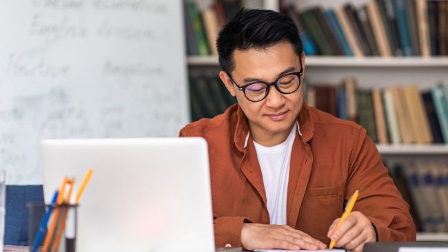 Master of Business Administration Online at UCSI | StudyNext